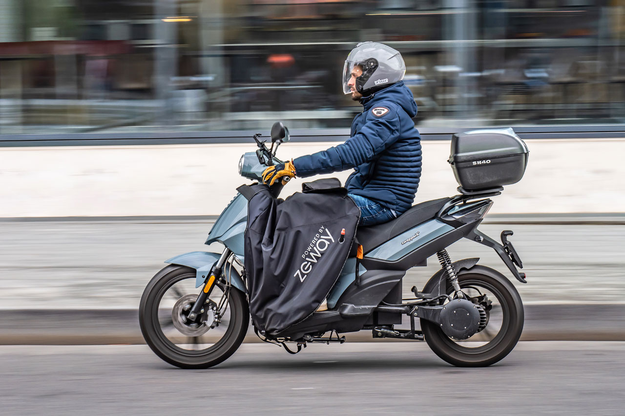 Scooter électrique Zeway : Ouverture d’un hub de livraison chez EFFIA ...